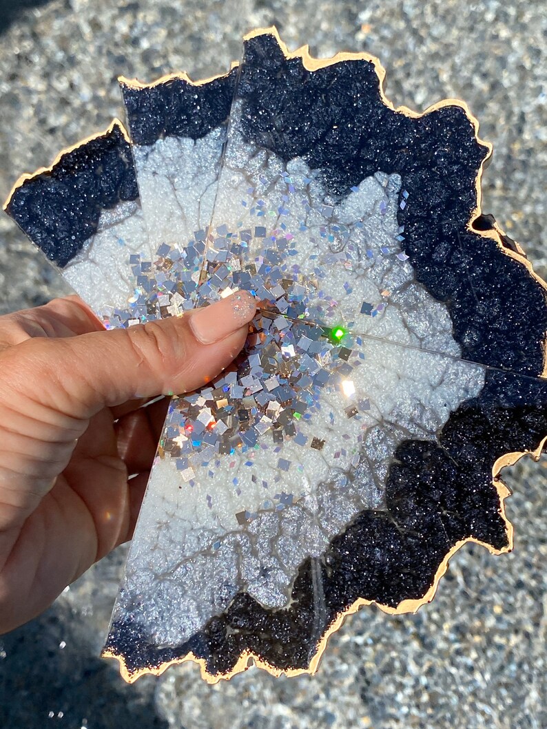 Set 4 Round Triangle Geode Agate Black & White Sparkle Elegant - Etsy