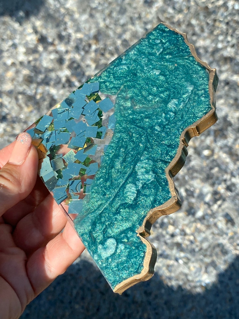 Set 4 Round Triangle Ocean Beach Geode Agate Green & Gold | Etsy