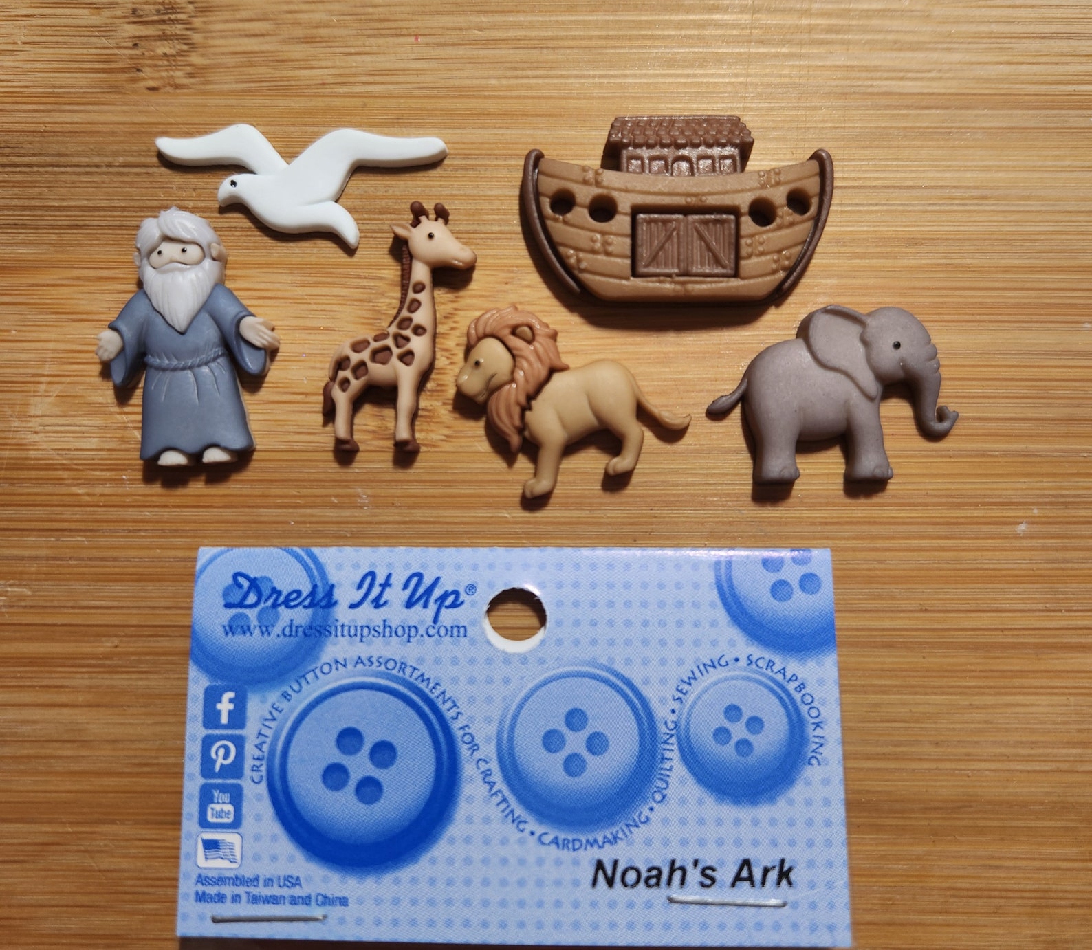 Noah's Ark Button / Embellishments - Etsy
