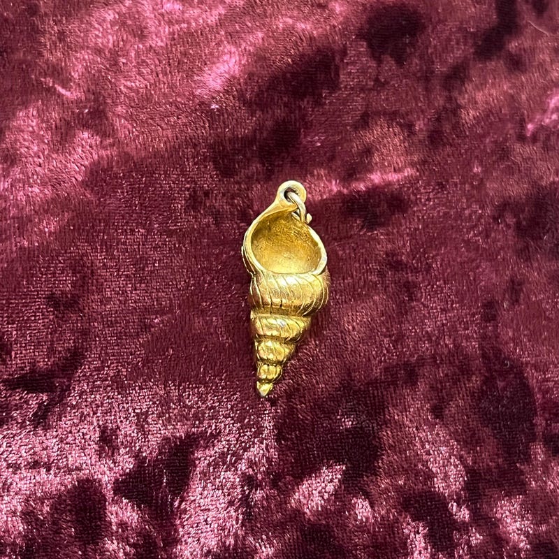 Vintage Conch Shell Charm - Etsy