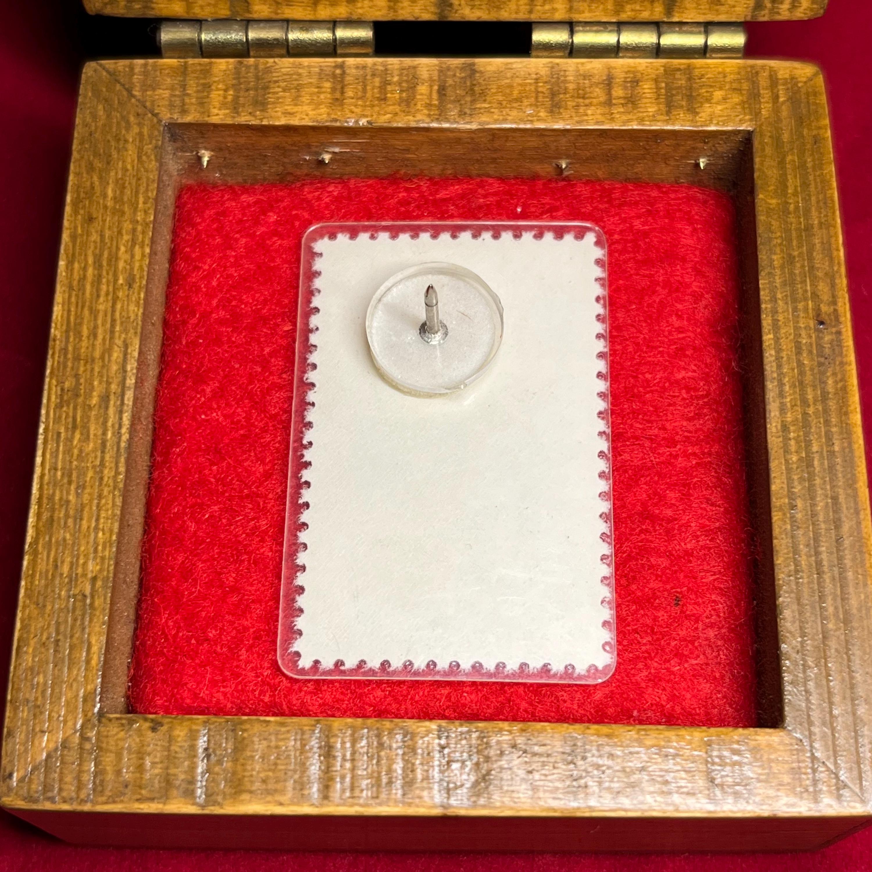 Vintage Postage Stamp Laminated Pin “honoring Those Who Served” USA 29 ...