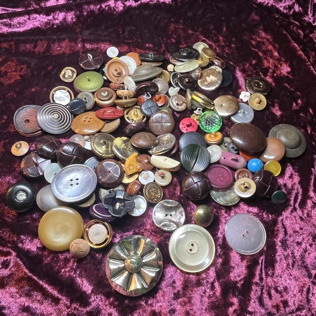 11 Ounces of Mixed Vintage Buttons - Etsy