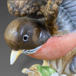 Lefton Robin Figurine 04801 on Branch Spring Decor Vintage Excellent ...