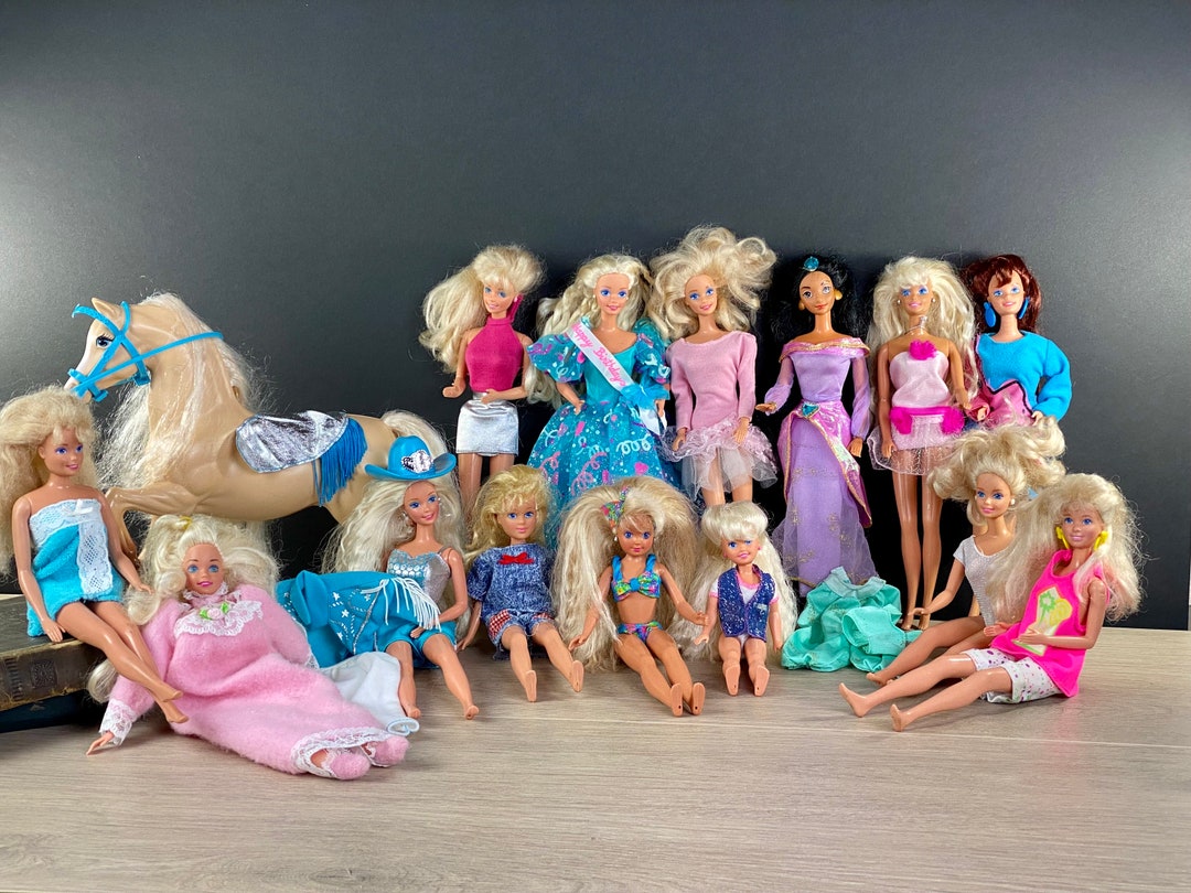 1990s BUNDLE Barbies Fashion Dolls Furniture Clothes Accessories ...