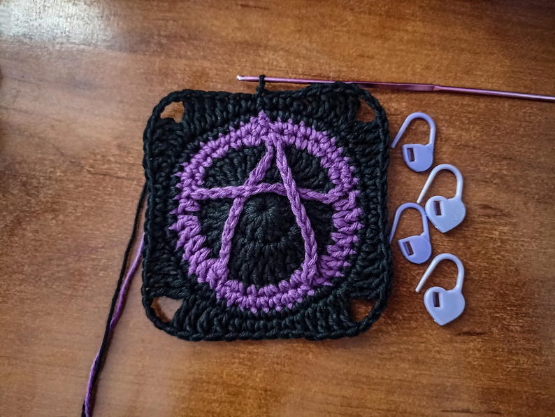 Anarchy Symbol Granny Square Crochet Pattern With Easy Detailed Photo ...