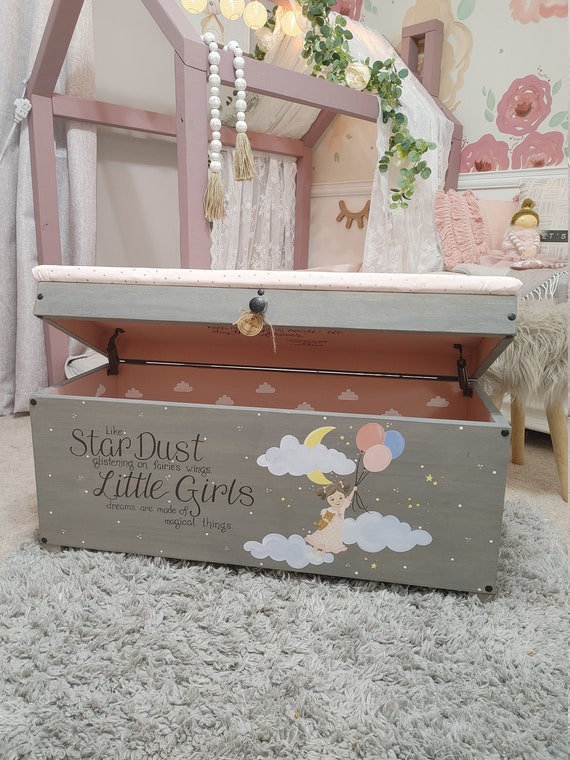 Girls white toy chest store