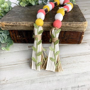 Daisy Wooden Bead Garland, Boho Flower Garland, Spring Tiered Tray ...