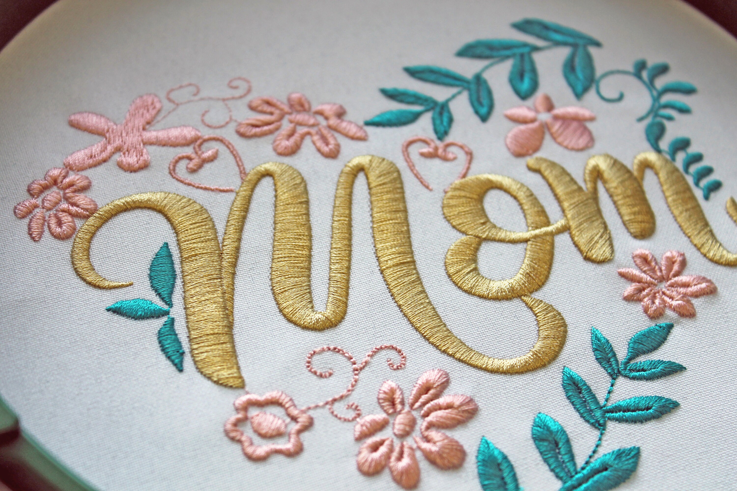 Mom Floral Embroidery Design Mother Day Embroidery Pattern | Etsy