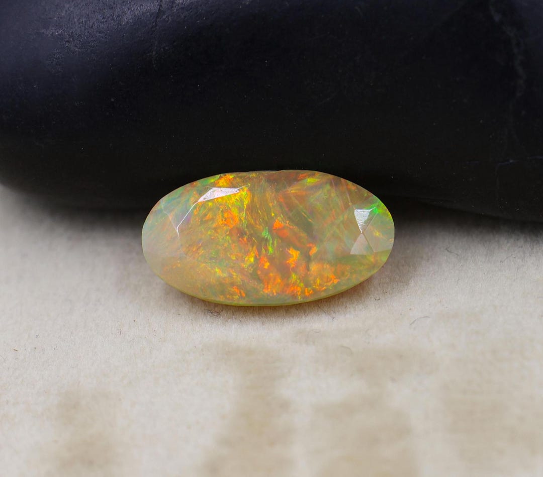 4.65 Crt, Natural Fire Oval Cut Opal, Vintage Fire Ethiopian Welo Opal ...