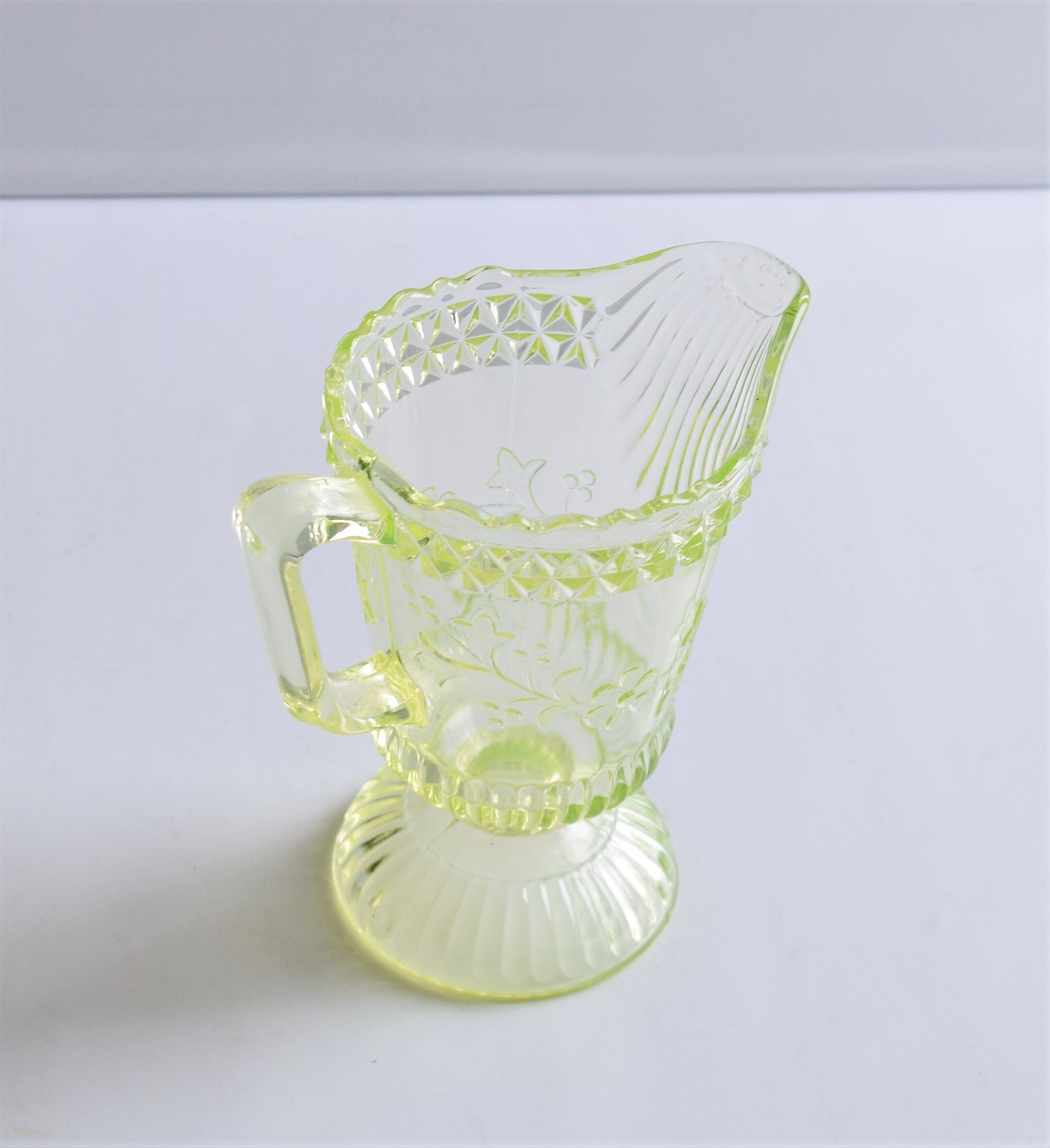 Antique Adams and Co. Wildflower Yellow or Green Pitcher Uranium ...