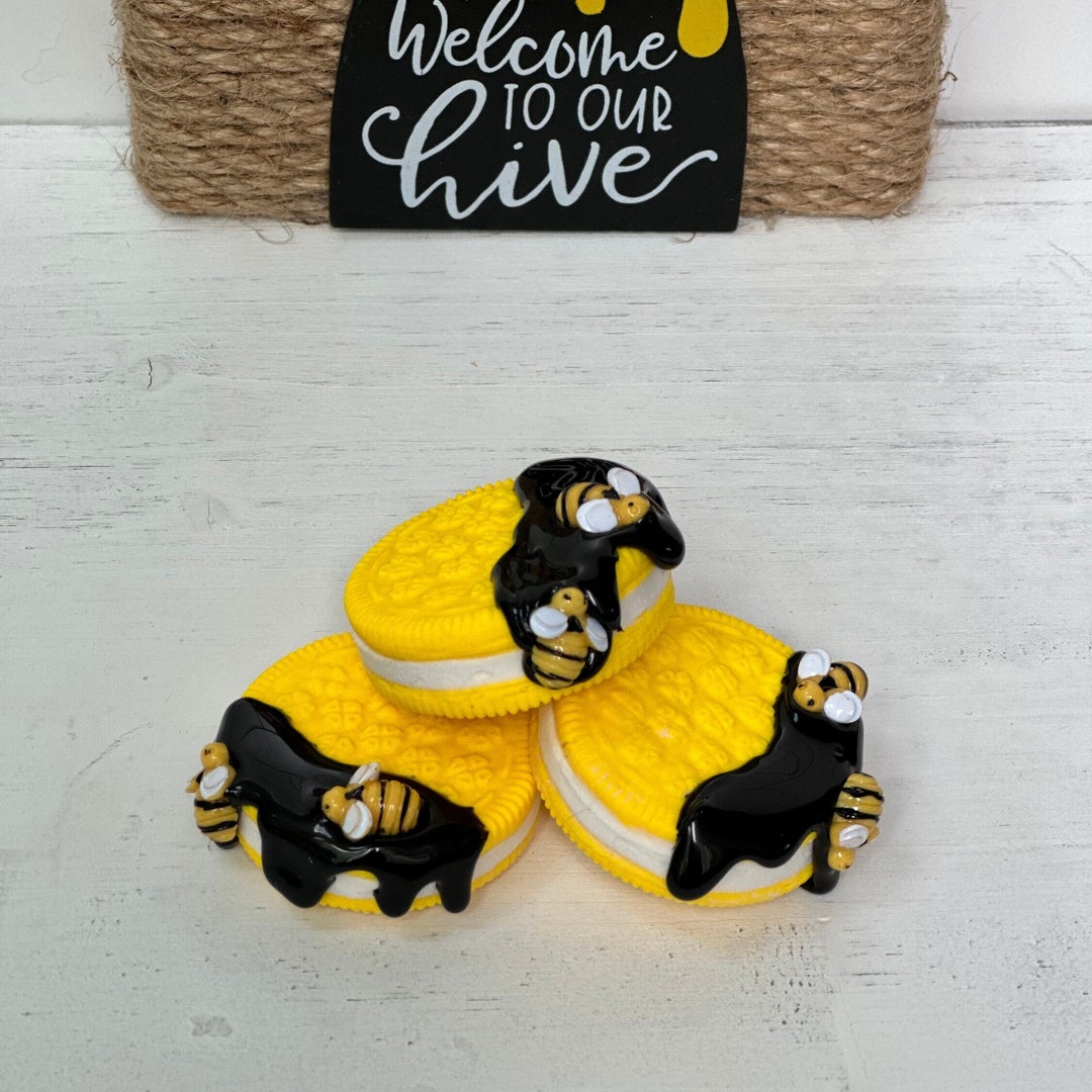 Bee Cookies, Honey Bee Cookies, Bee Sandwich Cookies, Fake Bake, Faux ...