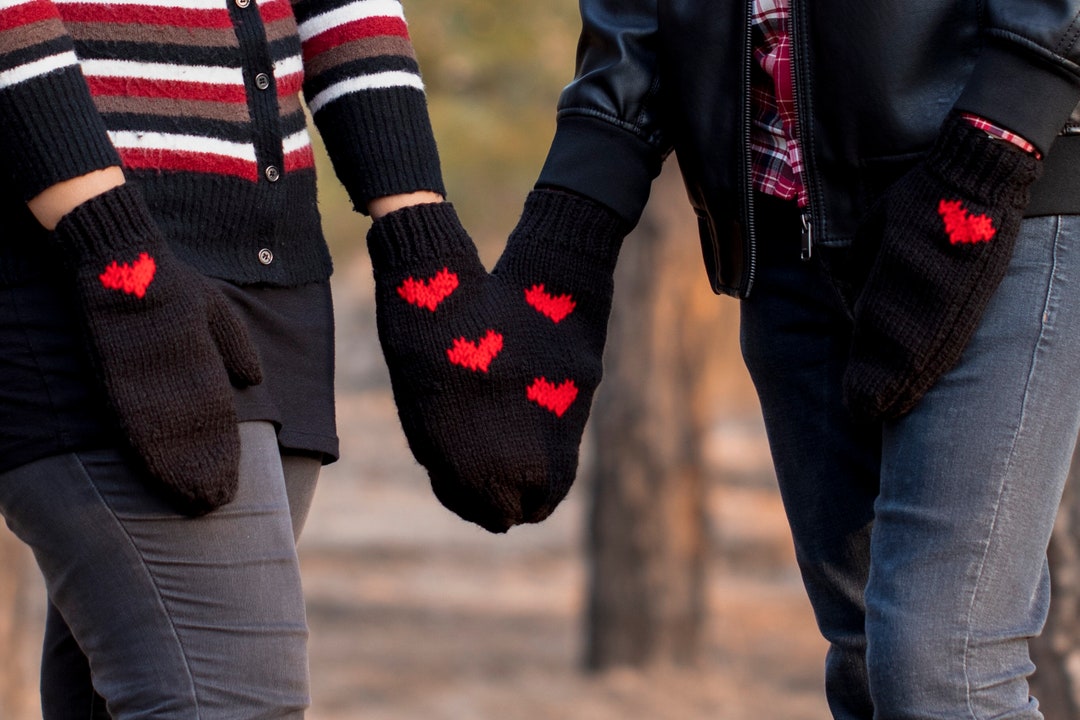 Couple Mittens Handmade in Wool Knitted Hearts Patterns in Black, Hand ...