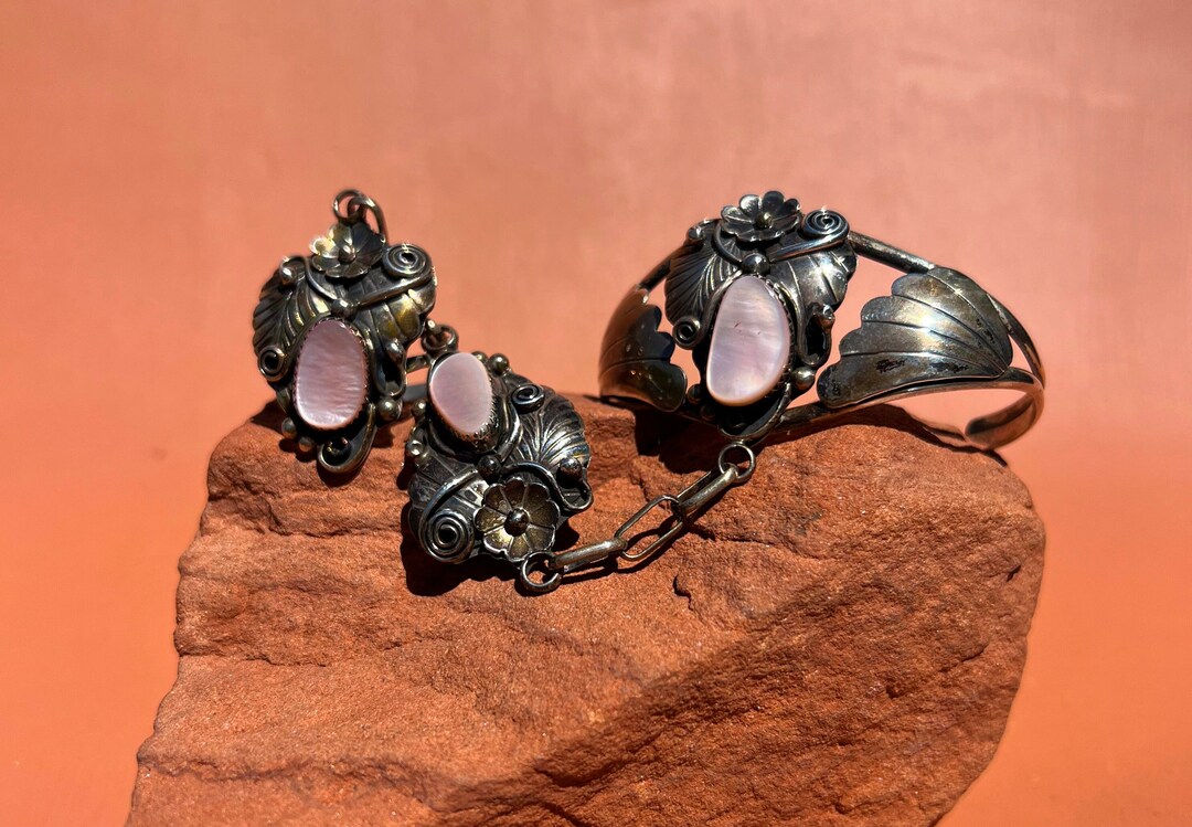 Large Navajo Pink Mussel Cuff Bracelet Ring Combo | Native American ...