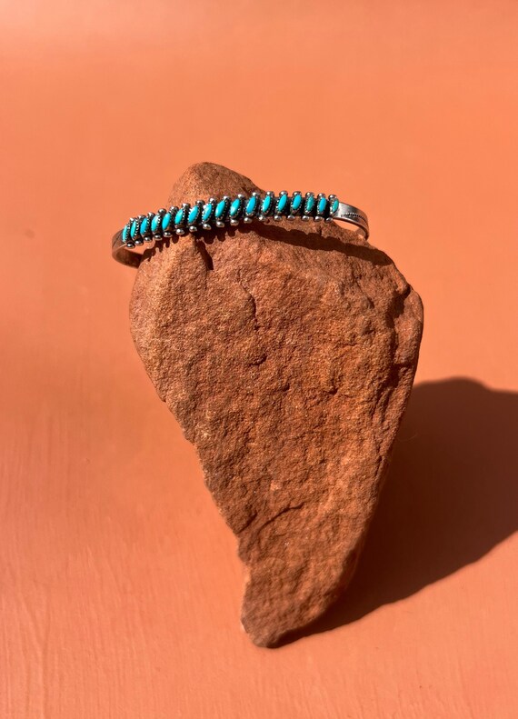 Vintage Zuni Needlepoint Pin - Gem