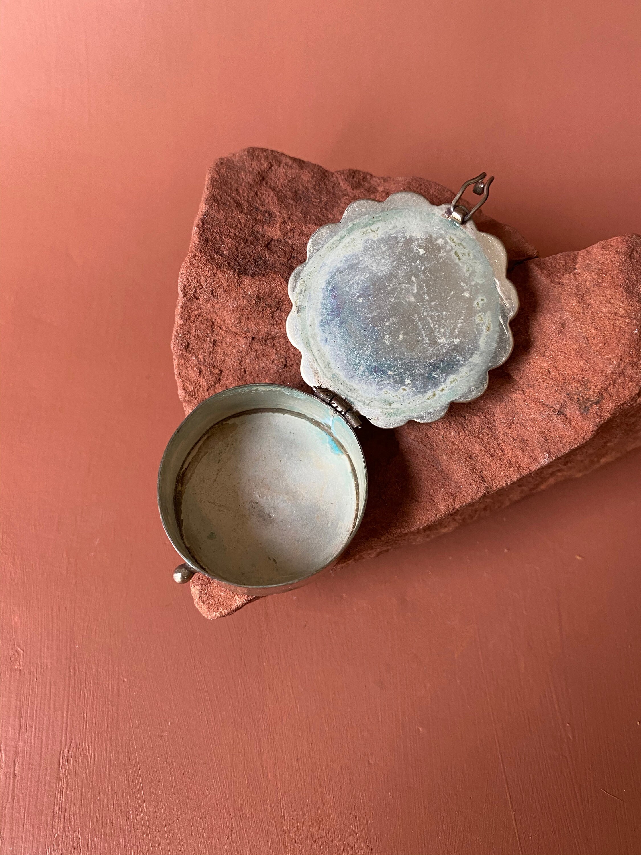 Mexican Alpaca Silver and Abalone Inlaid Flower Pill Box | Etsy