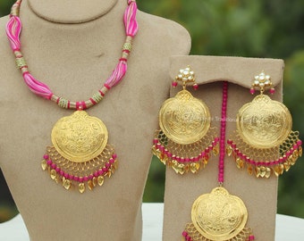 Gold Hasli Necklace - Etsy