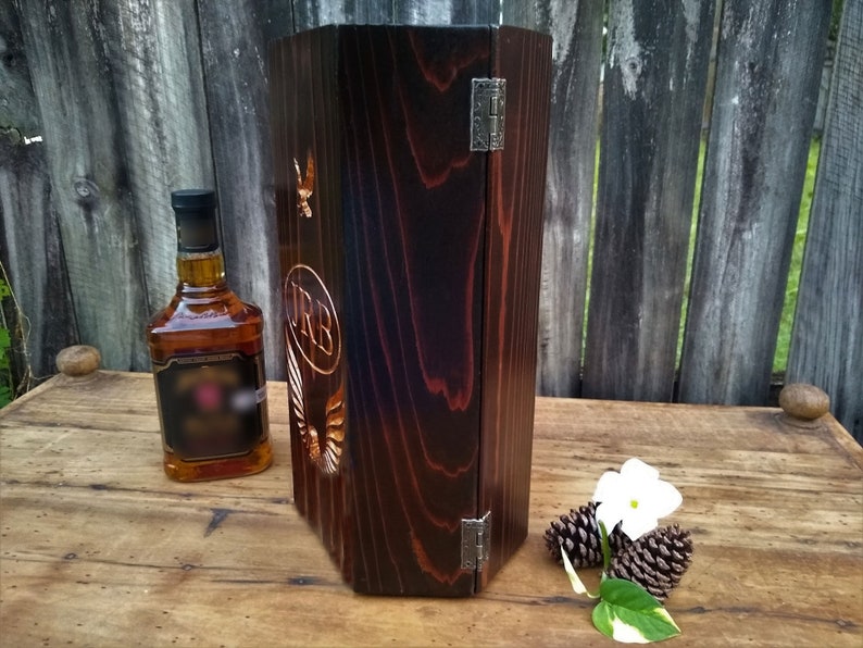 Personalized Bourbon Box, Handcrafted Cedar Whiskey Gift, Engraved ...