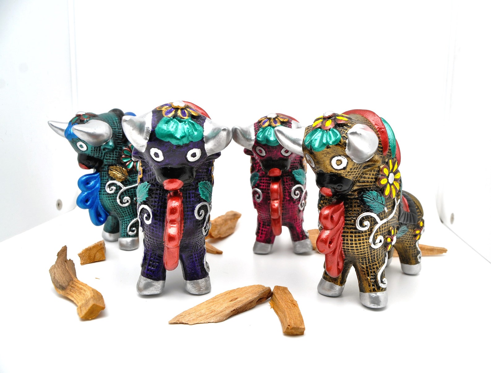 Torito De Pucará | Medium Pucara Bull | Hand-painted Peruvian Ceramic ...