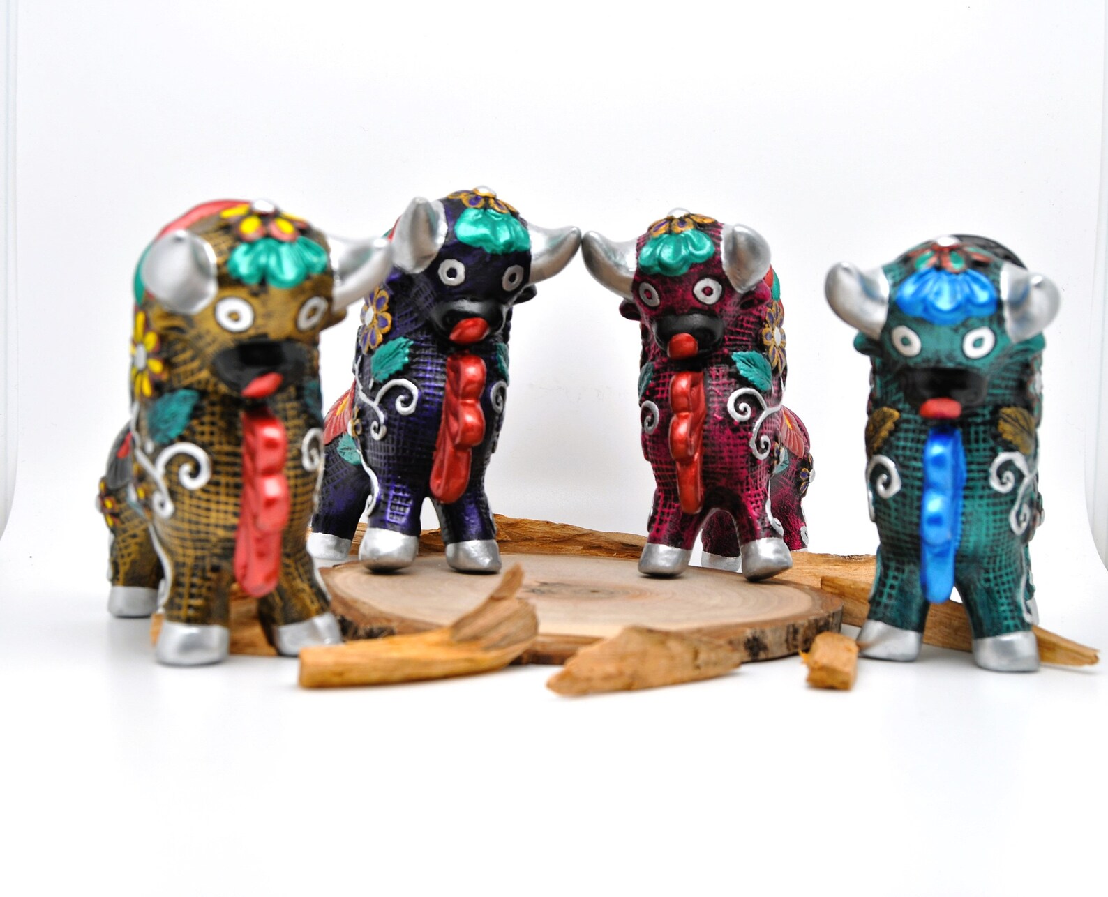 Torito De Pucará | Medium Pucara Bull | Hand-painted Peruvian Ceramic ...