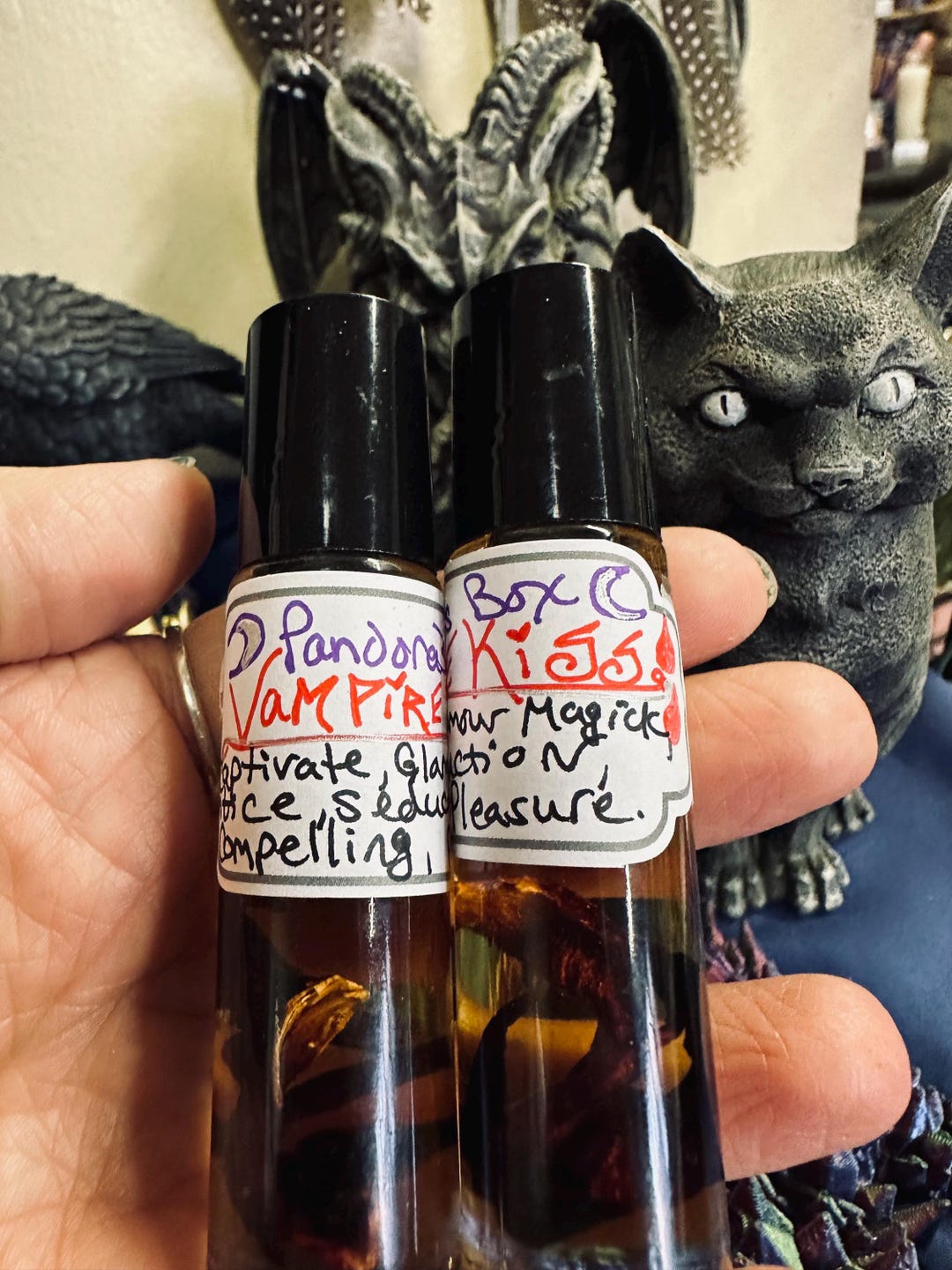 Vampire Kiss Magickal Oil - Etsy