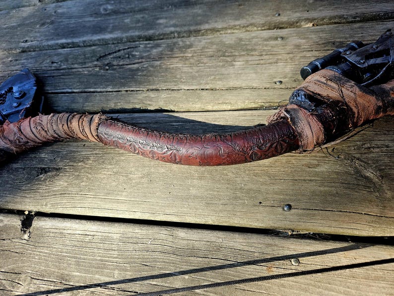 Iron Reaper Functional Recurve Bow – LARP Cosplay Hunting Bow - Etsy