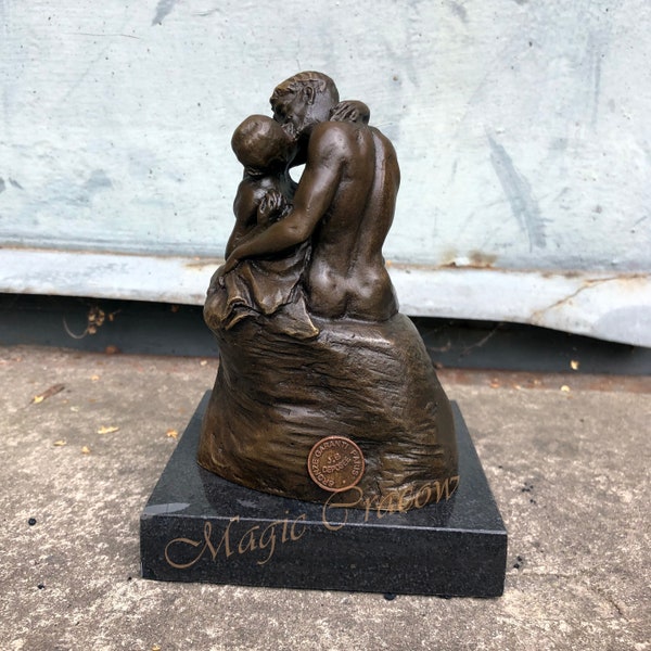 Kissing Figurine - Etsy