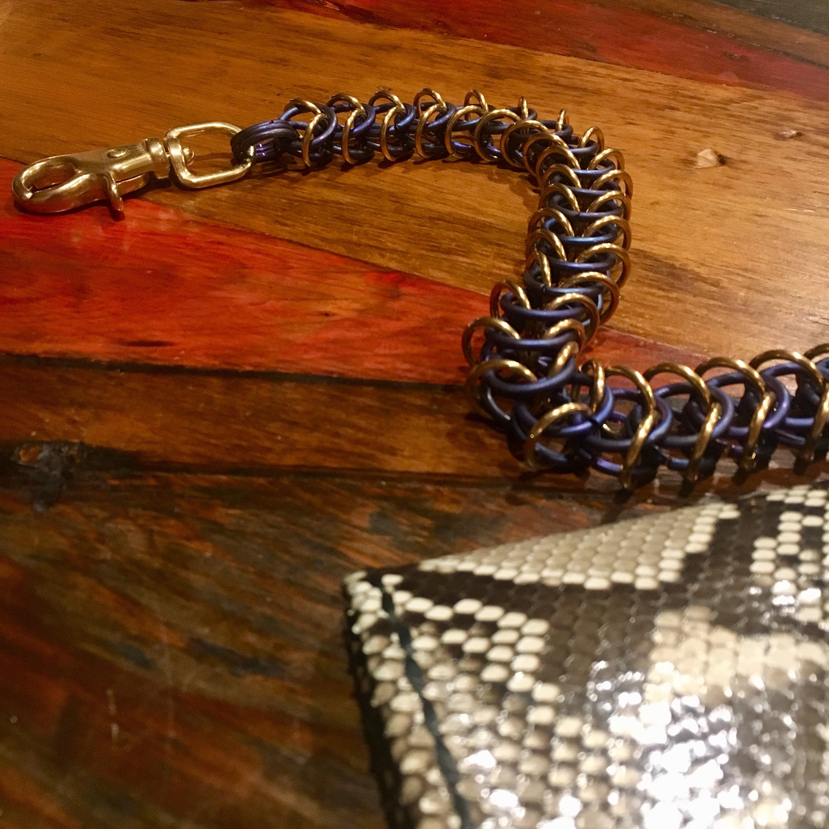 Titanium KNUCKLE-UP box Chainmaille Weave. - Etsy