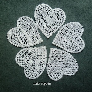 Bobbin Lace Folio - Hearts by Mika Toyoda 59.50 Binche, Bruges Flower ...
