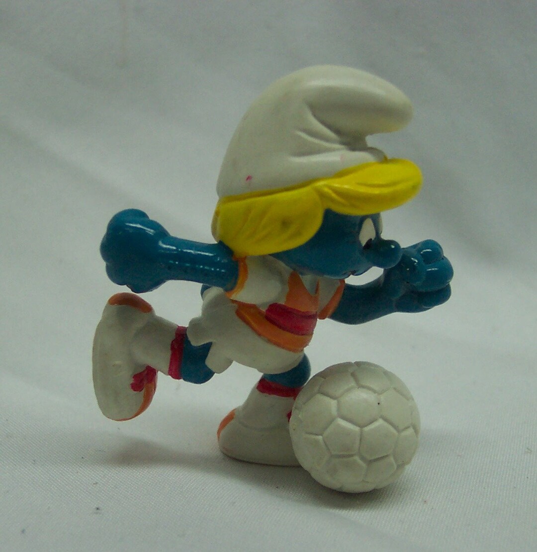 Vintage 1983 Schleich the Smurfs SMURFETTE Playing Soccer PVC Toy ...