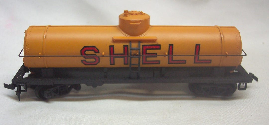 Vintage Tyco Ho Scale Electric TRAIN SHELL Gas Oil Tank Tanker Car ...