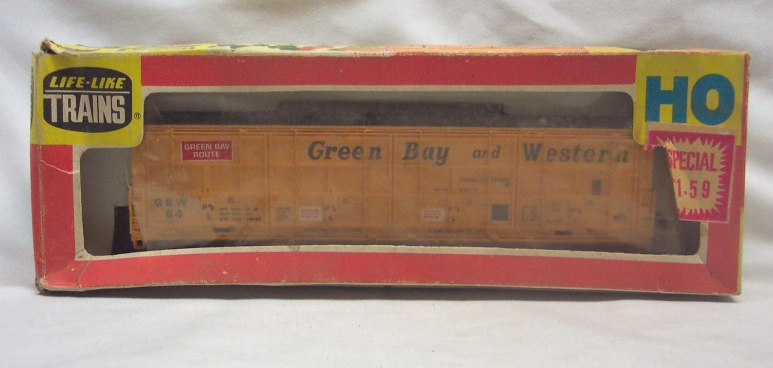 Vintage Ho Scale GREEN BAY and WEST 40 Foot Box Car Electric Railroad ...