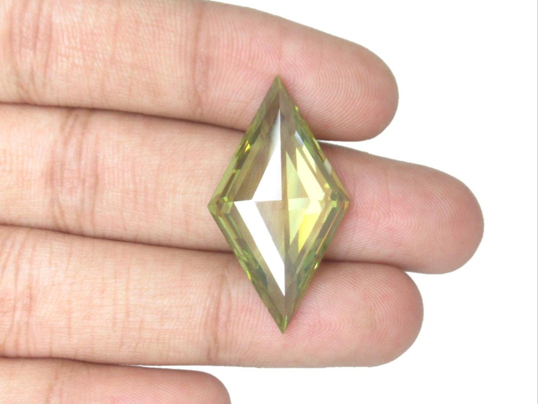 Rhombus Shape Gemstone AAA Quality Gems Green Zircon Gemstones Loose ...