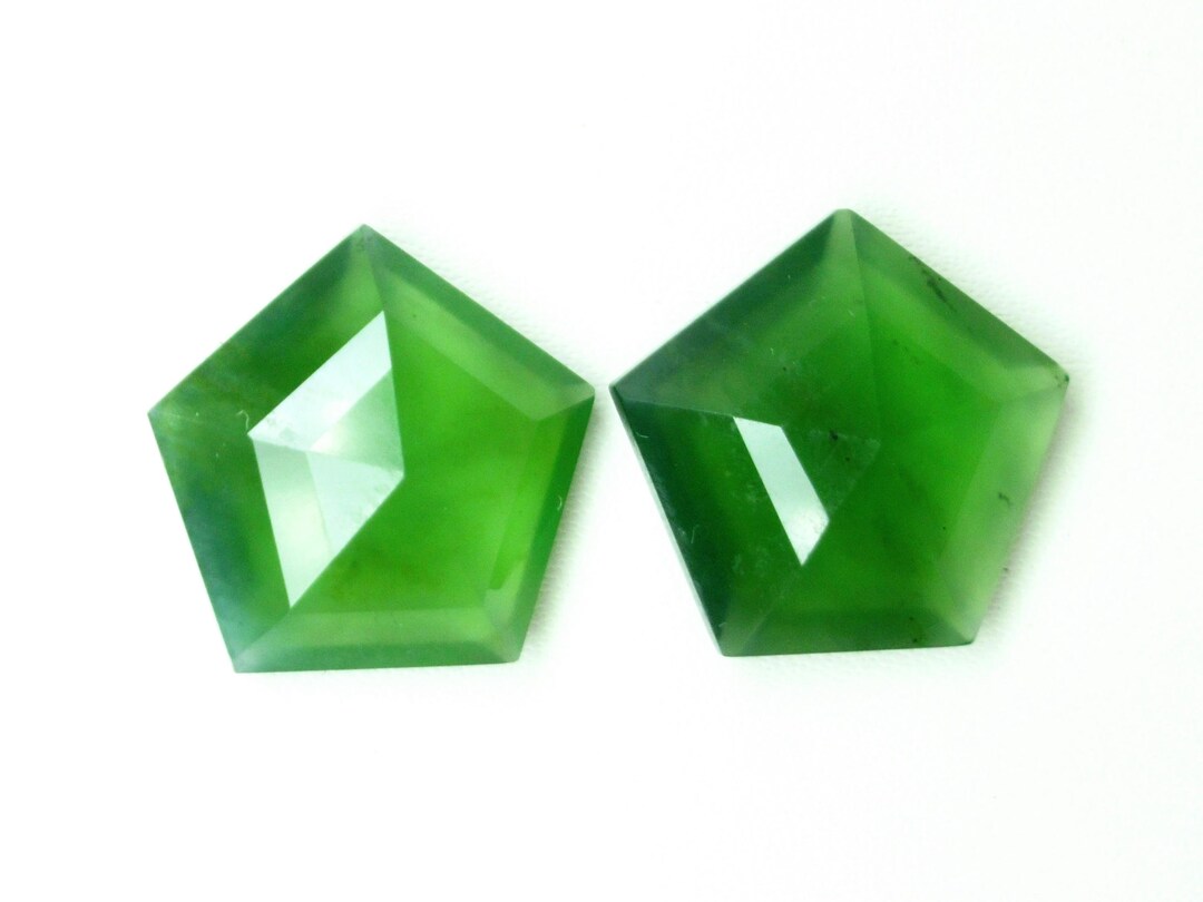 Natural Serpentine Gemstones Pentagon-shape Faceted Green Colour Loose ...