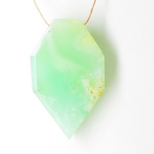 Natural Chrysoprase Gemstones Rhombus Shape Cabochons Faceted Rose Cut ...