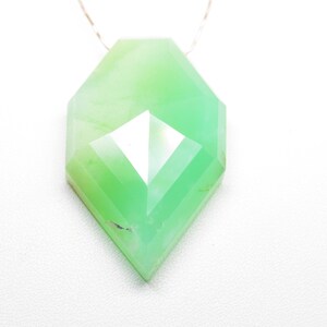Natural Chrysoprase Gemstones Rhombus Shape Cabochons Faceted Rose Cut ...