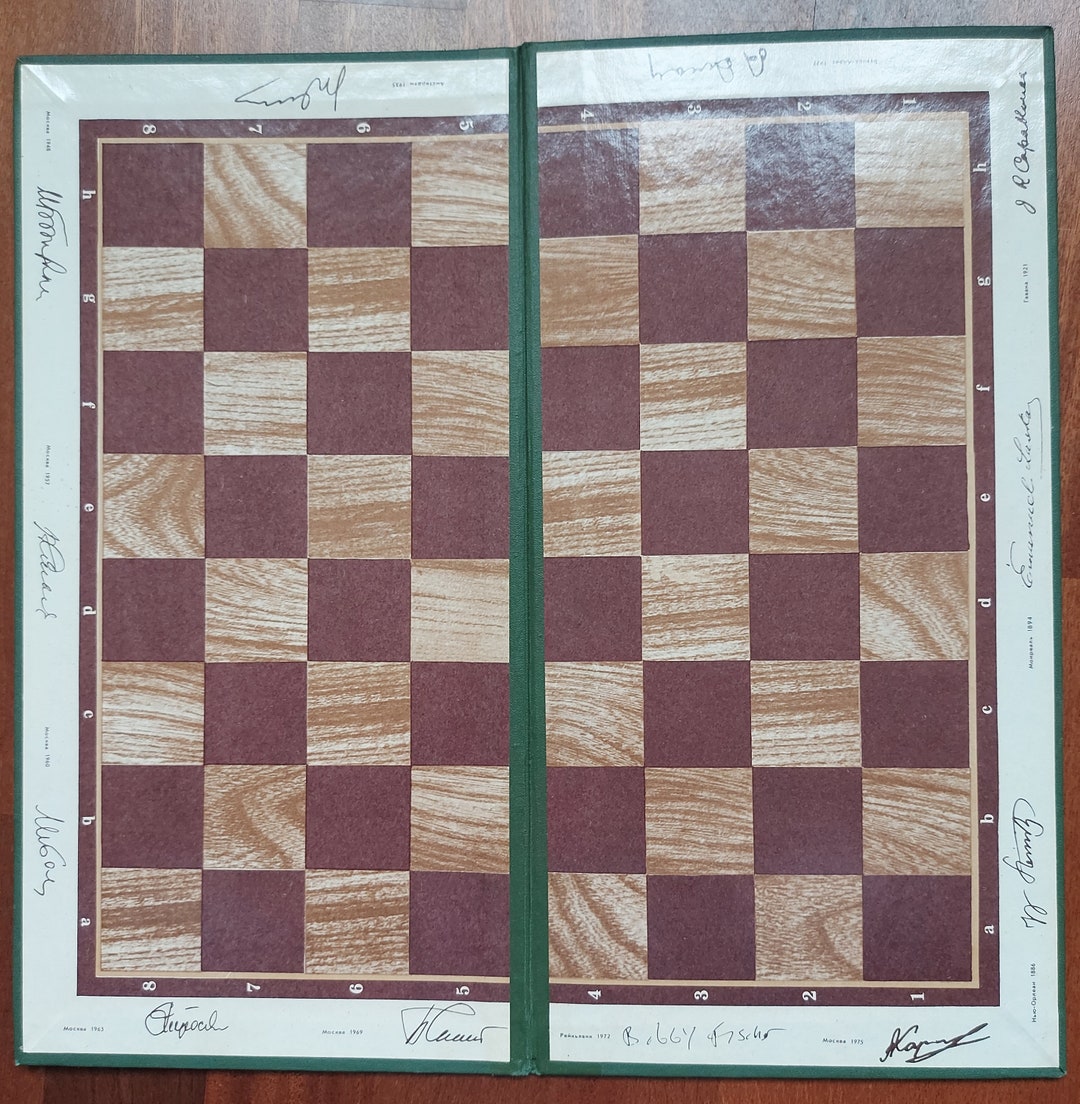 Souvenir Chess Board, 1970s Facsimile Signatures and Photos of World ...