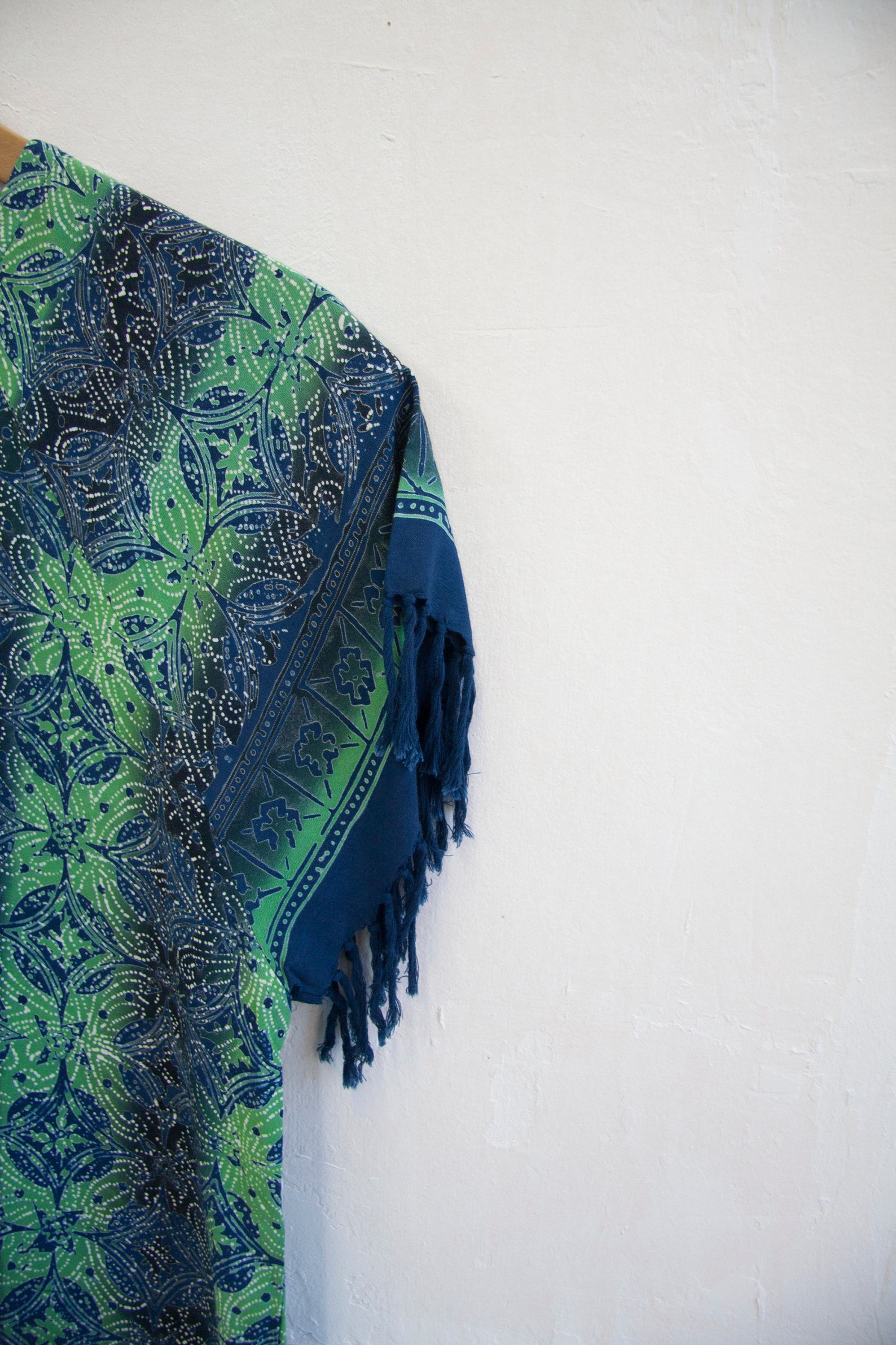 Vintage Batik Shirt Women's XS 70s Batik Top Patterned - Etsy