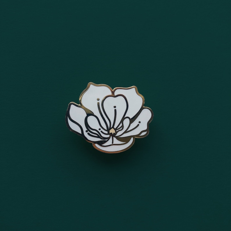 Magnolia Enamel Pin // Plant Pin // Botanical Pin | Etsy
