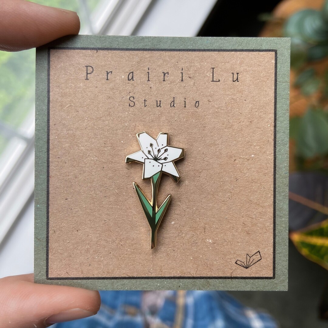 Flower Lily Hard Enamel Pin Cute Pins, Lily Pin, Wildflowers, Pure ...