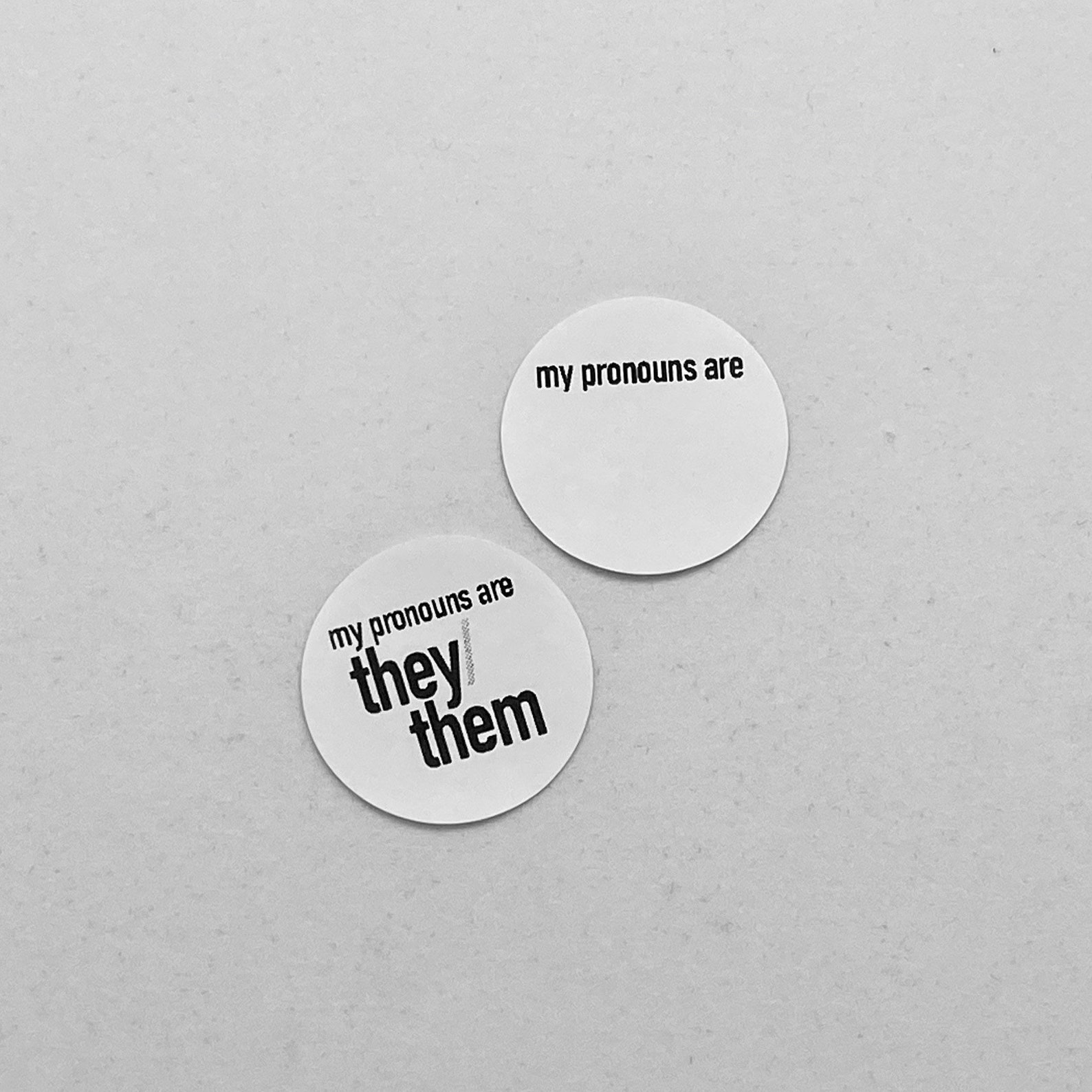 200 Small Loose 1 Round Pronoun Stickers for Parties, Conferences, or ...