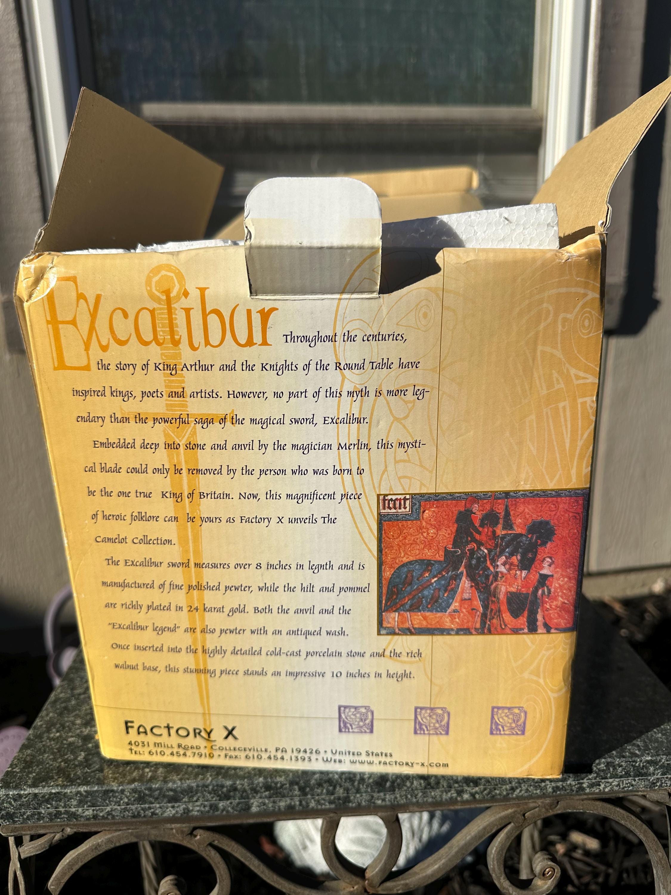 New in Box EXCALIBUR Statue Sword in the Stone Camelot Collection ...