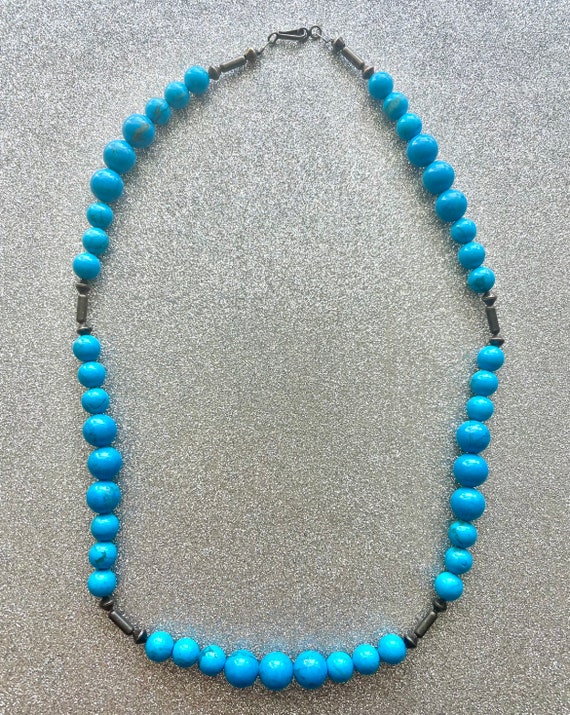 vintage blue howlite bead necklace - Gem