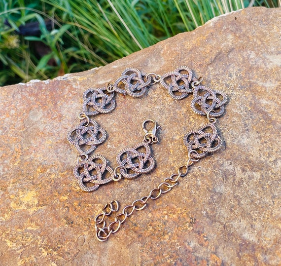 Celtic Knot Geometric Interlocking Circles Copper Met… Gem