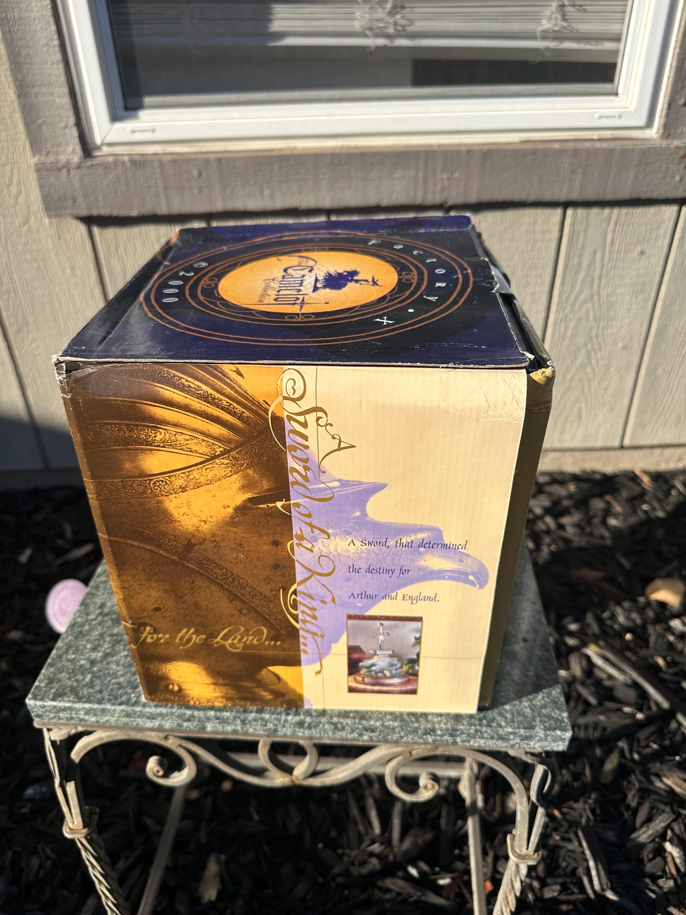 New in Box EXCALIBUR Statue Sword in the Stone Camelot Collection ...