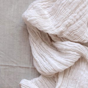 Christmas Holly Table Runner, Ivory Festive Table Decoration, Festive ...