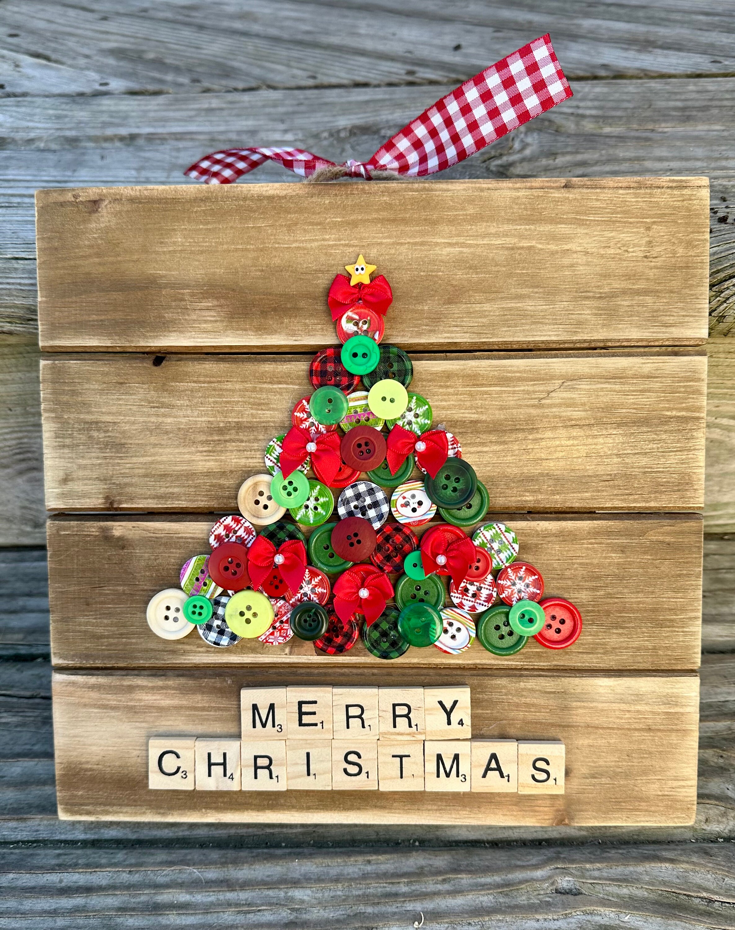 Button Christmas Tree Scrabble Tile Pallet Sign - Etsy