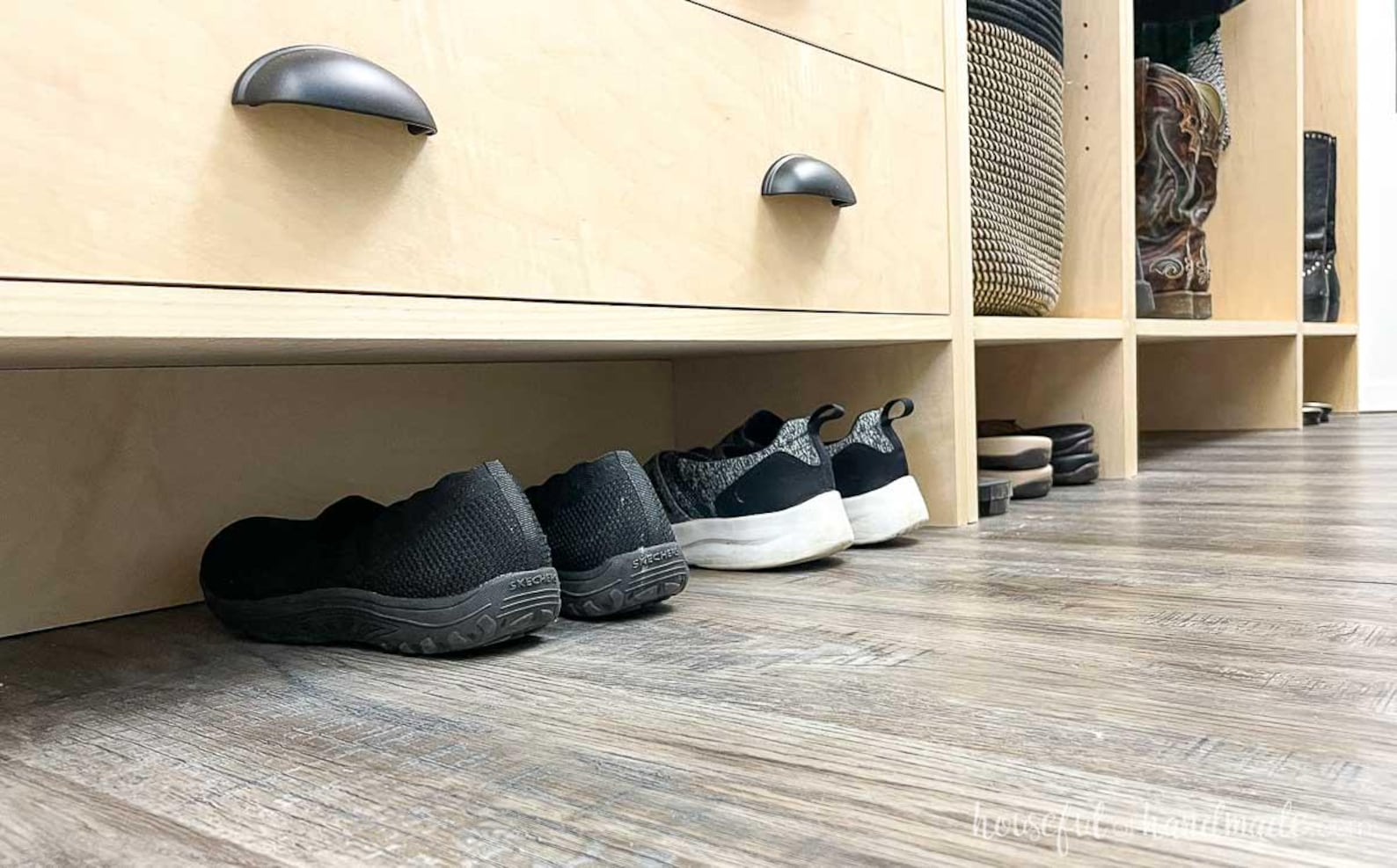 Closet Organizer Woodworking Plans - 8' DIY Closet Shelves PDF Build ...