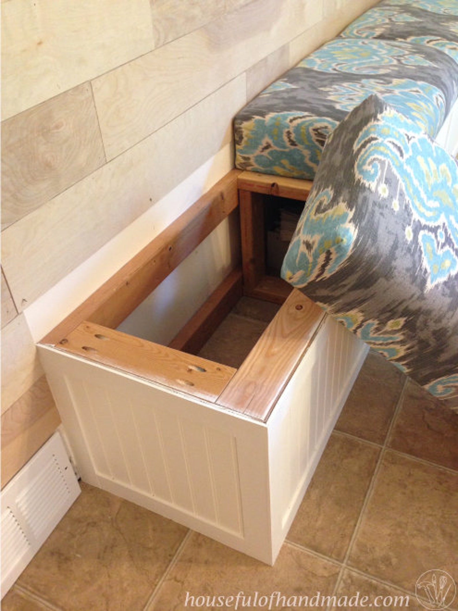 Built-in Storage Bench Woodworking Plans - Etsy