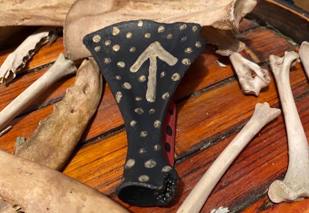 Tyr Rune Bone Altar Offering, Tiwaz, Tiw, Rune, Bone - Etsy