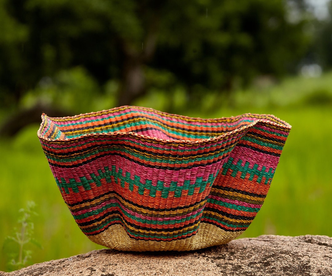 Cesto ondulato, cesto artistico, cesto decorativo, cesto Bolga, cesto ...